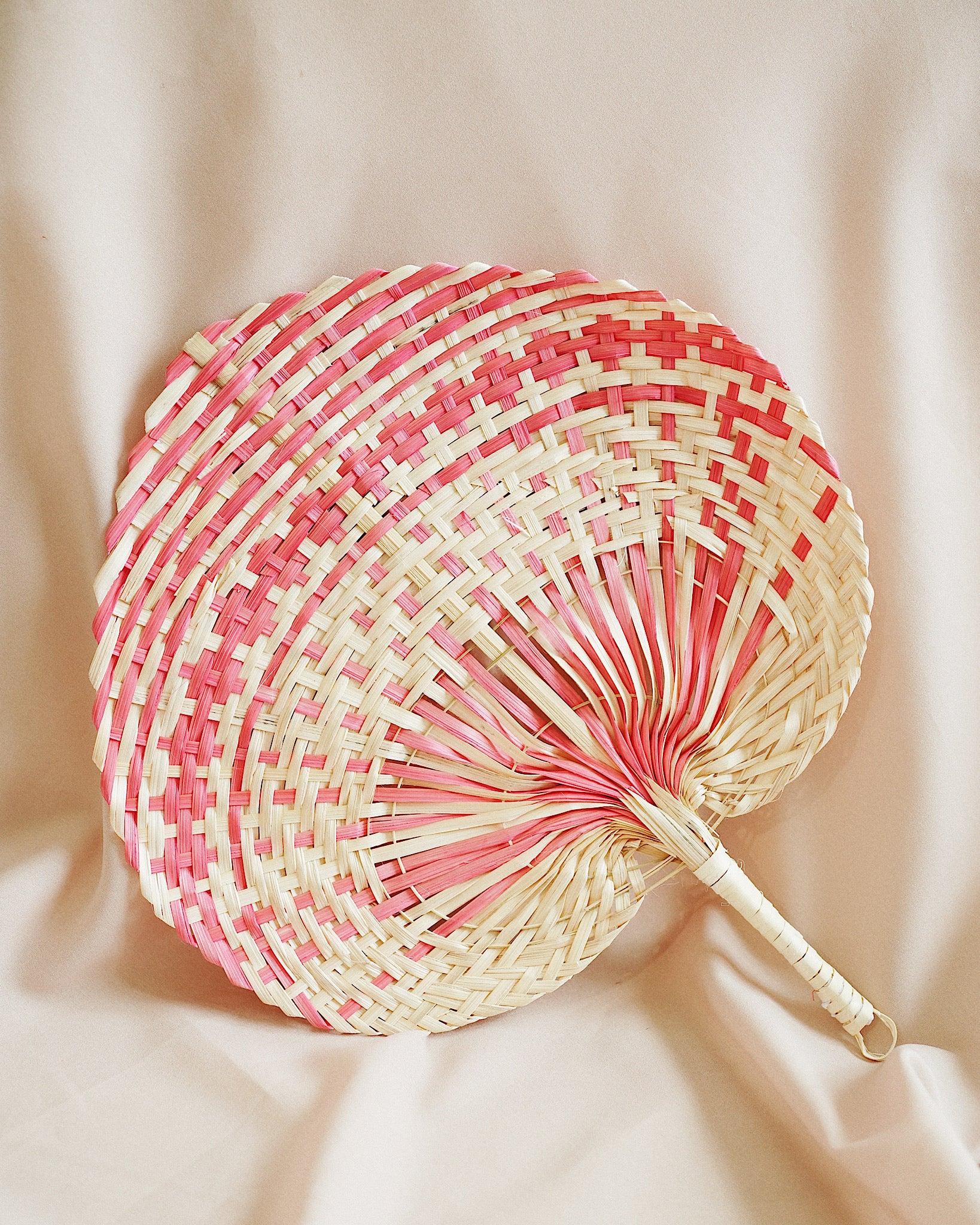 Titi Straw Hand Fan | Olive & Iris